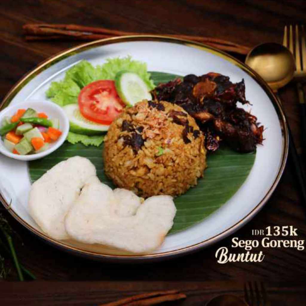 SEGO GORENG BUNTUT – Rolupat Cafe and Resto
